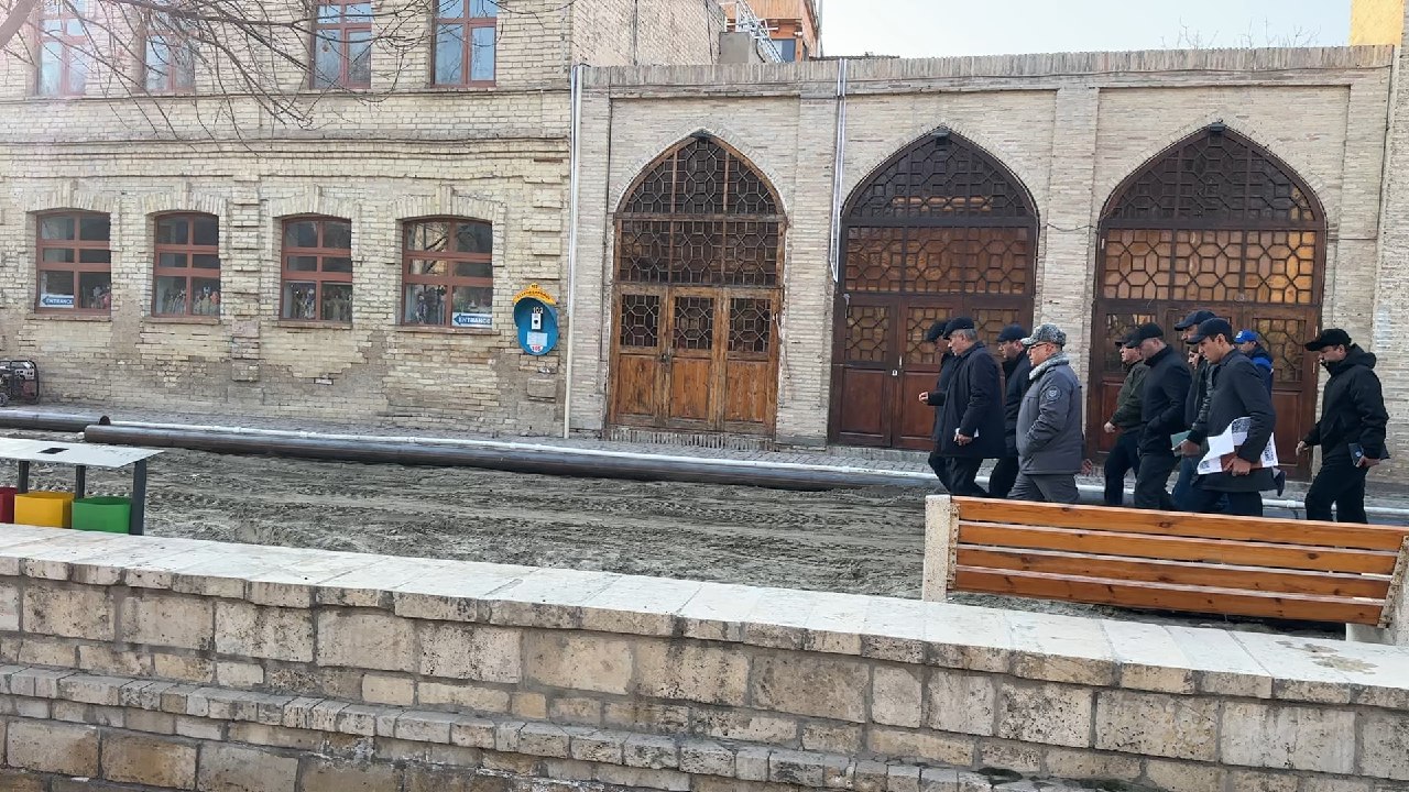 Ботир Зарипов тарихий обидаларнинг реставрация ишлари билан танишди ...